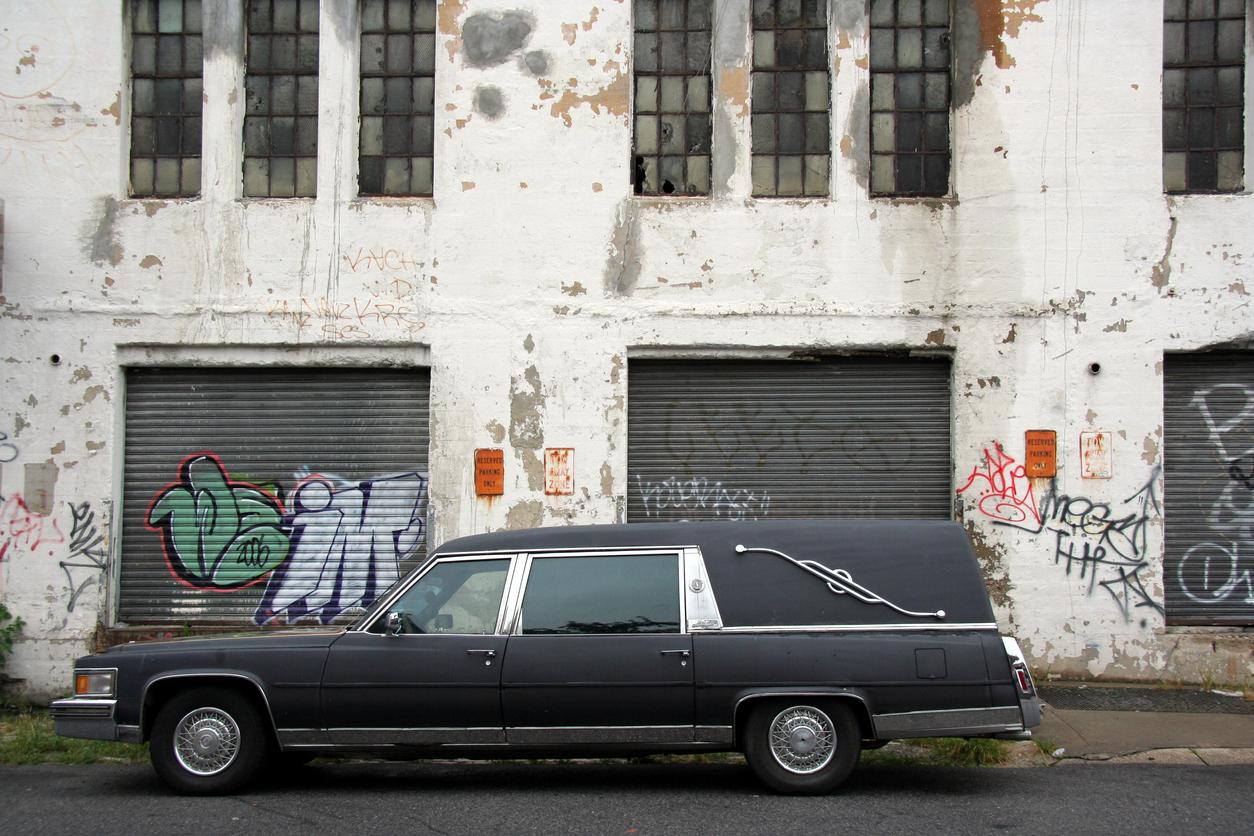 Drive-Thru Workers Reveal the Strangest Experiences They've Had on the Job