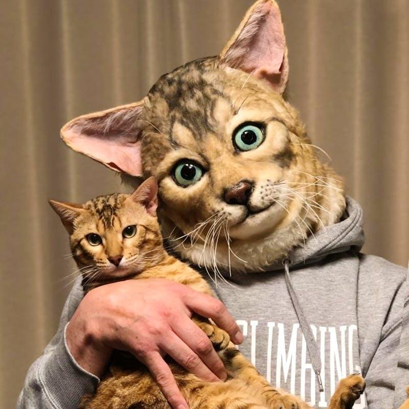 This Company Makes Huge Replicas of Pet Faces so Their Owners Can Wear Them