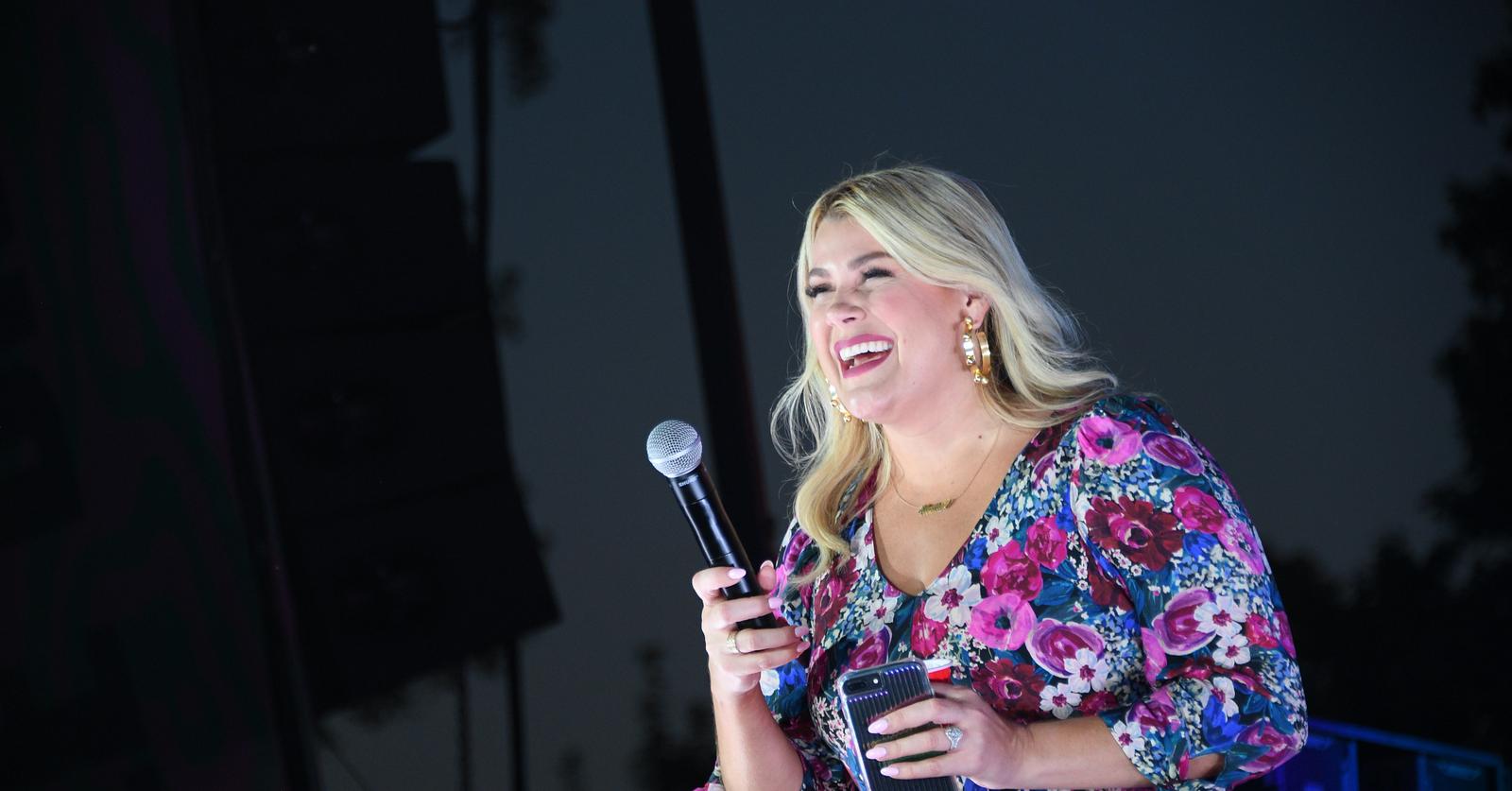 Who Is Heather McMahan? Comedian Dishes on Social Media, Touring & More ...