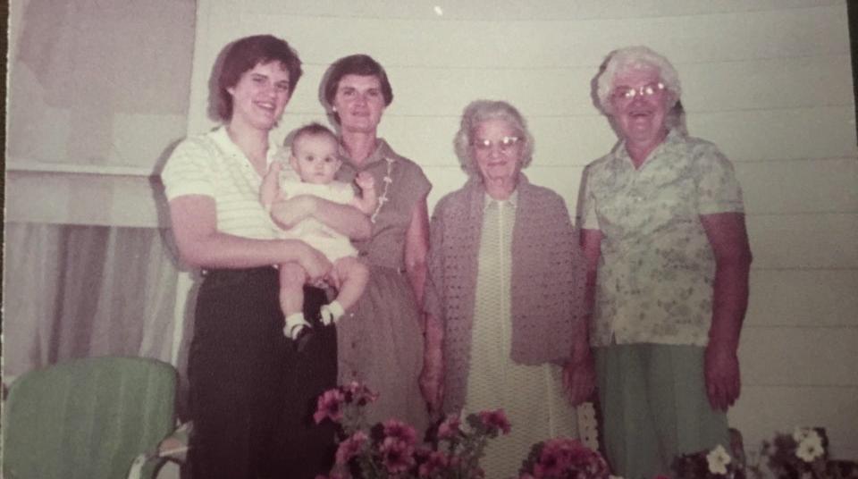 Four Generations One Photo: Family Pics With Great Grandparents and ...