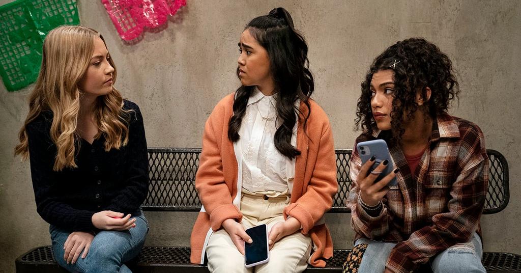 Here Are the Cast Members' Ages in the 'Head of the Class' 2021 Reboot