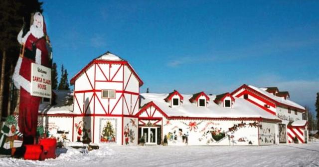 Check out the Best Christmas-Themed Towns to Visit in the United States