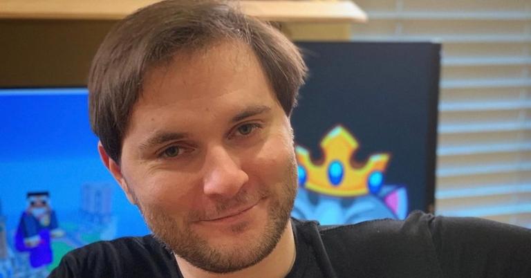 What Happened to Goodtimeswithscar? He Just Got a Brand New Wheelchair