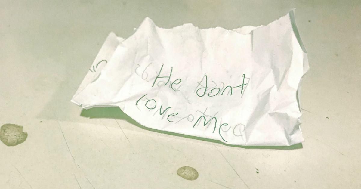 23 People Who Stumbled on Hidden Notes By Accident