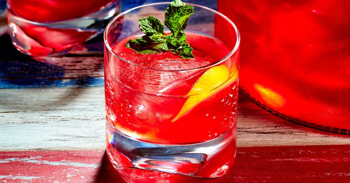 Shark Week Drinks — Cocktail Recipes for the Ultimate Shark Fans