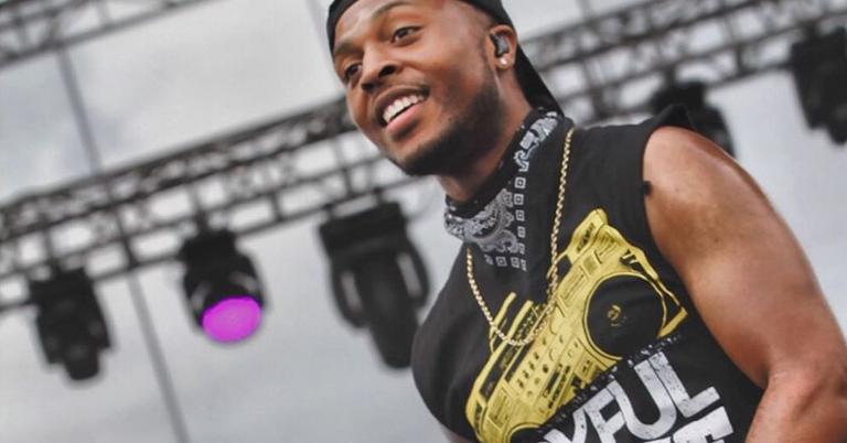 Katy Perry's "Dark Hose" vs. Christian Rapper Flame's "Joyful Noise"