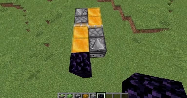 How to Make a Flying Machine in 'Minecraft' Bedrock and Java