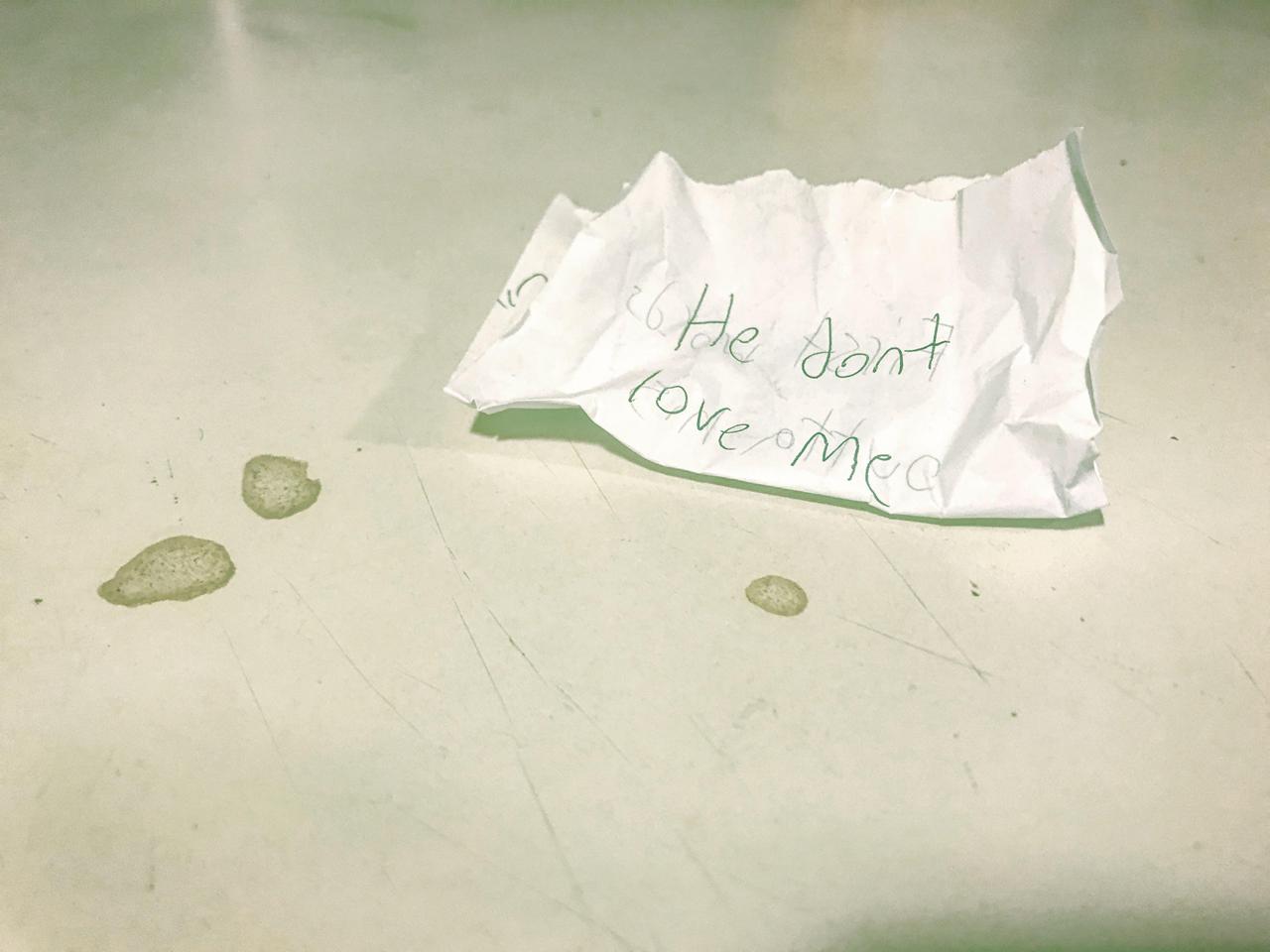 23 People Who Stumbled on Hidden Notes By Accident