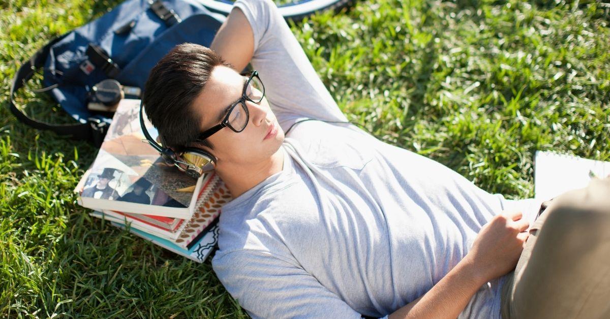 "Hogging" Meaning in Fraternity: TikToker Explains Horrifying Frat Trend