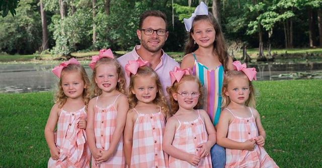 How Much Does the Busby Family Make Per Episode? — Details!