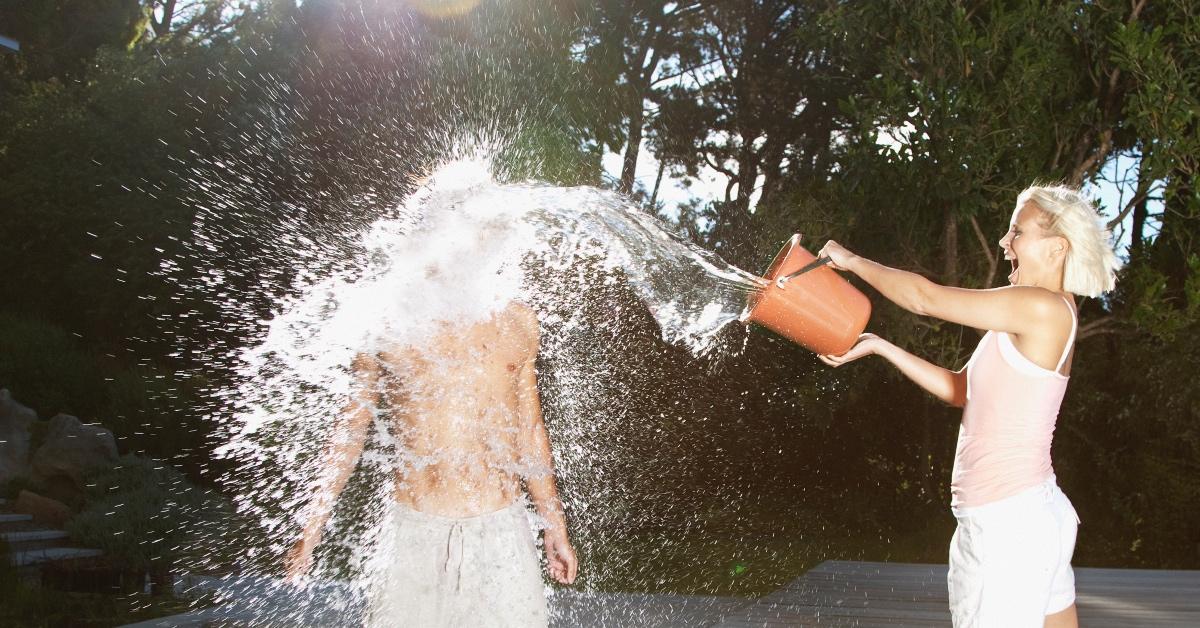 User Asks "AITA" for Splashing Women in the Pool With Water