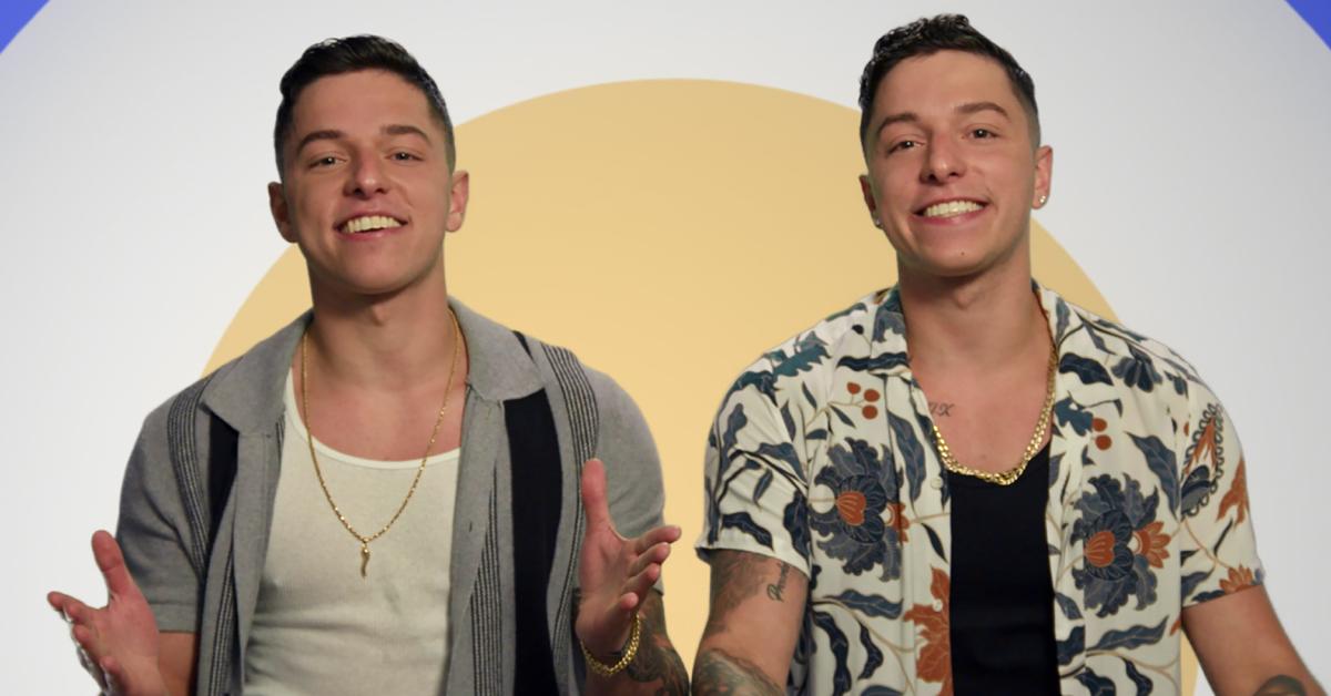 Twins Jojo and Nicky Are Playing The Circle Together