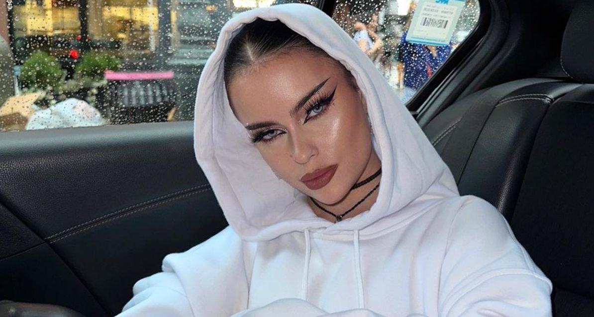 Distracted With... TikTok Star Emma Norton (EXCLUSIVE)