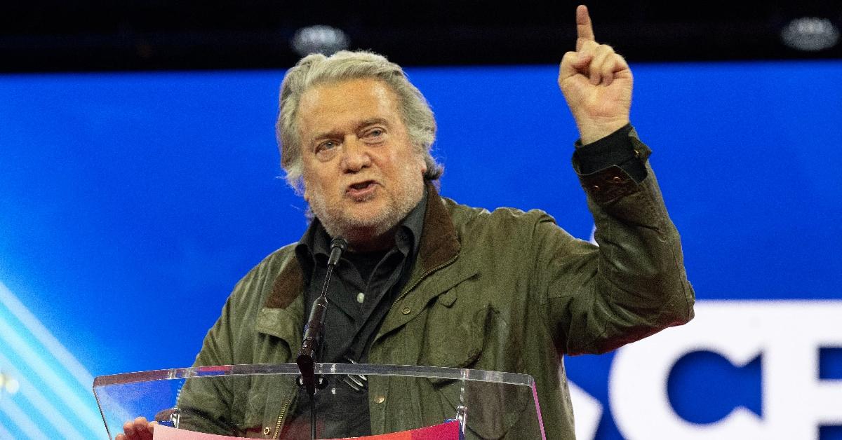 Did Steve Bannon Give a Nazi Salute During a CPAC Speech?