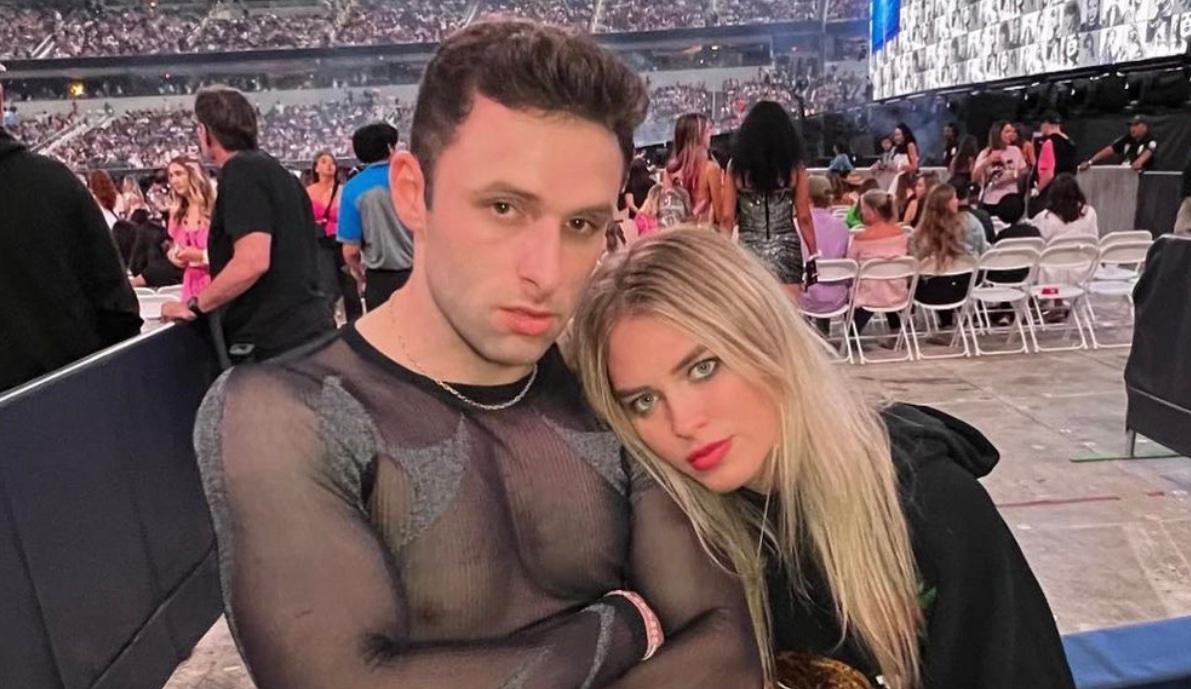 Distracted With... AustinShow (EXCLUSIVE)