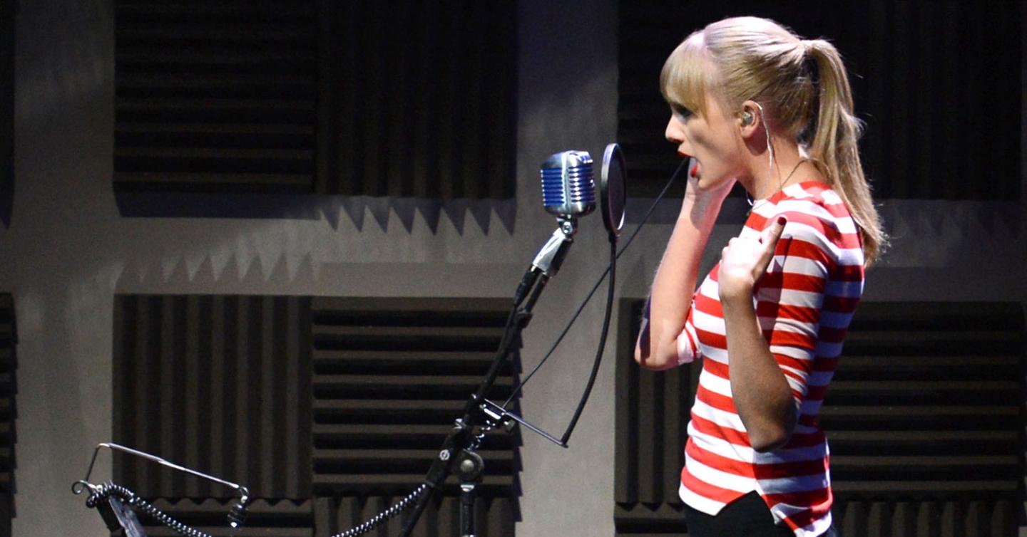 Does Taylor Swift Write Her Own Songs? She Has Many Writing Credits