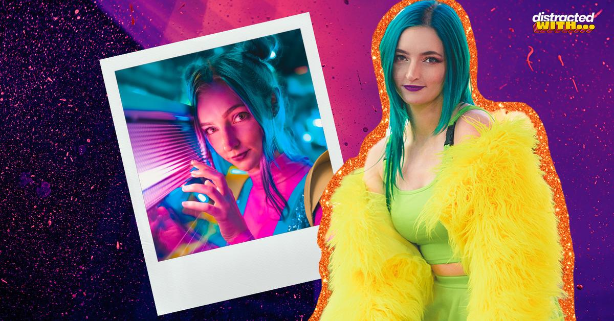 Distracted With... LittleSiha (EXCLUSIVE)