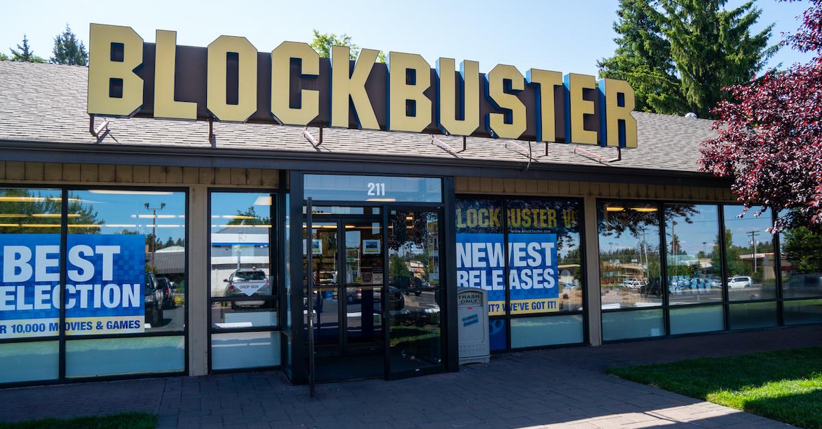 The Last Remaining Blockbuster Is on Airbnb for an Epic Movie Night