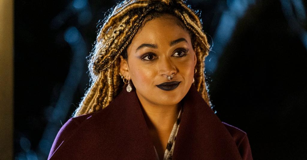 Get to Know the Cast in the SyFy Comedy 'Reginald the Vampire'