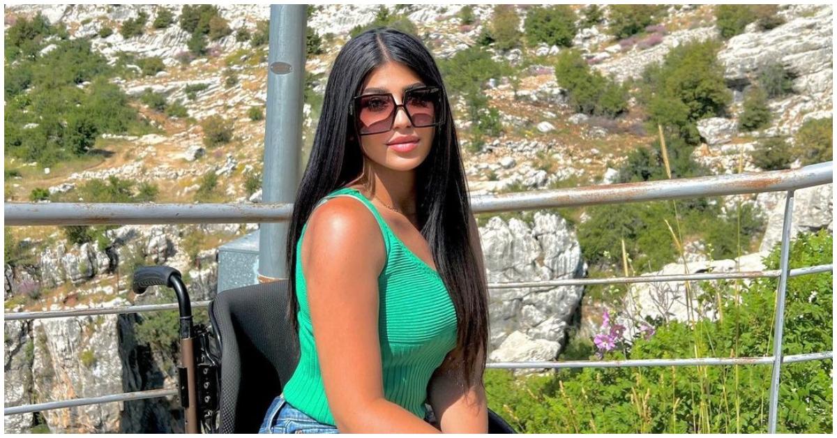 Man Finds Paralyzed Tourist’s Lost Shoe Overseas