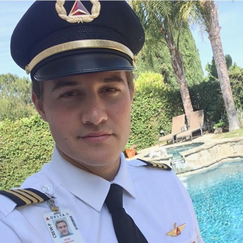 Does Fan-Favorite Pilot Peter Weber Win 'The Bachelorette?' — Details