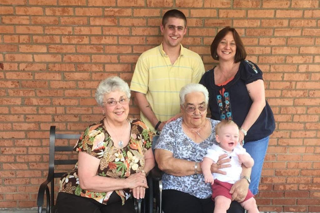 Four Generations One Photo: Family Pics With Great Grandparents and ...