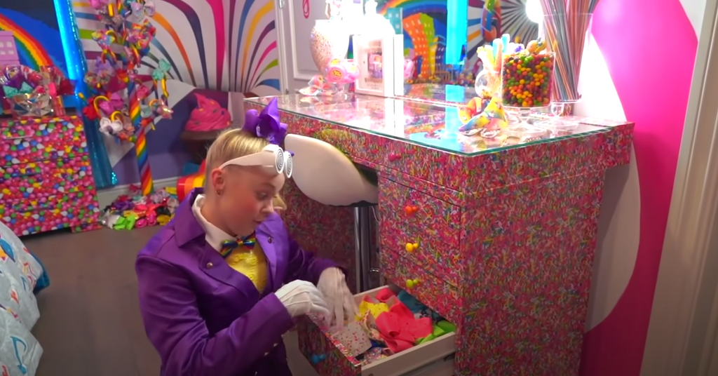 JoJo Siwa's House Is a Teen's Dream Come True but Where Is It Located?