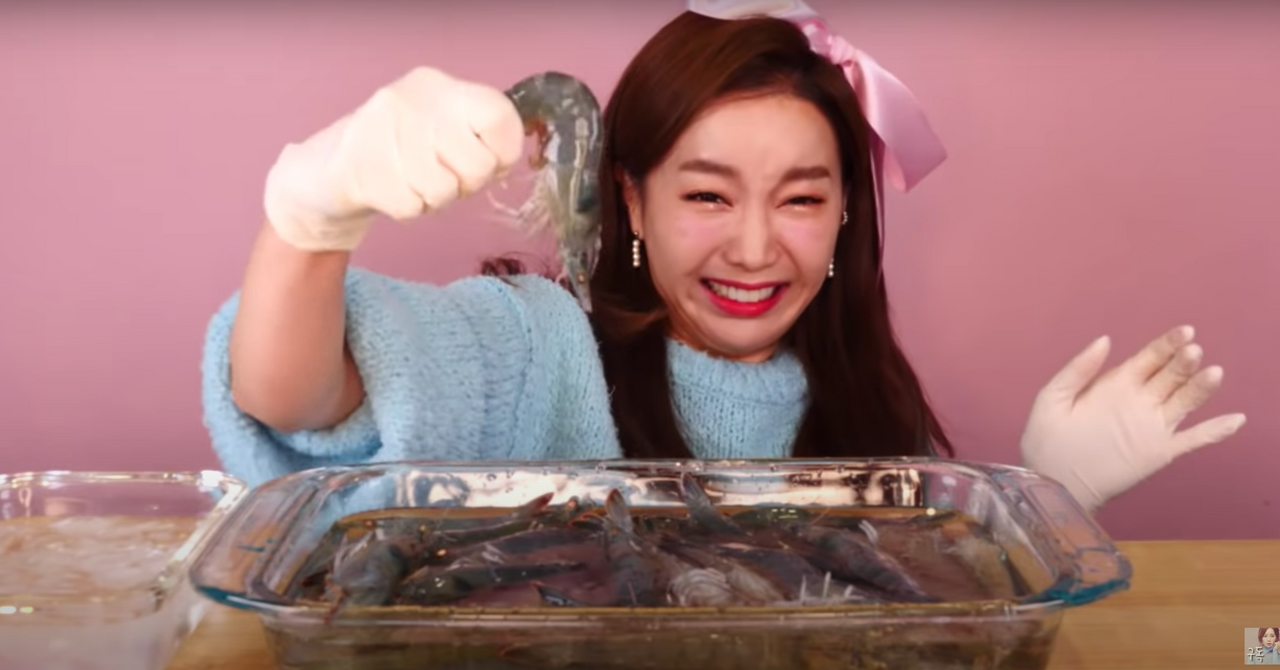 YouTuber Ssoyoung Is Being Accused of Animal Cruelty in Her Mukbangs