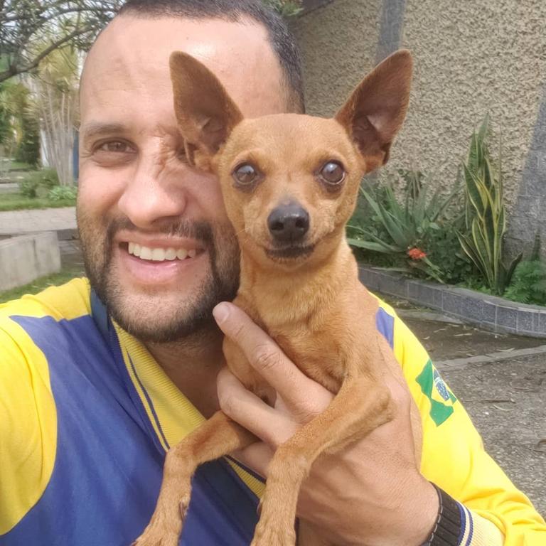 Mailman Takes Photos With Every Pet He Sees on His Route