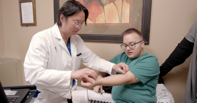 Dr. Jess Ting: Transgender Specialist on 'I Am Jazz'