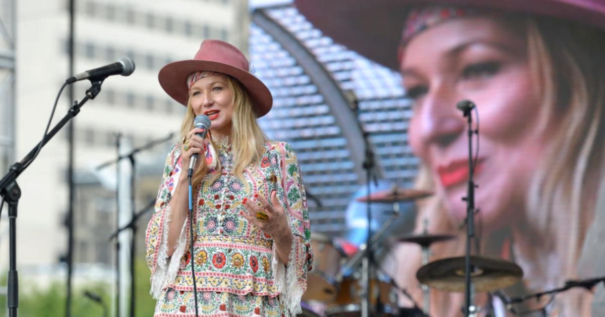 How Much Is Musician Jewel's Net Worth Today?