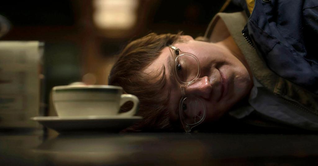 Does the Riddler Know Who the Batman Is? He Sure Acts Like It