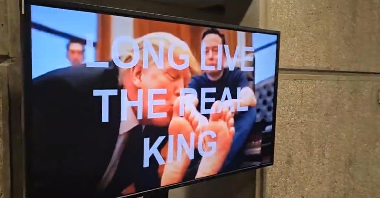 The Trump Kissing Elon's Feet Prank Isn’t Going Away