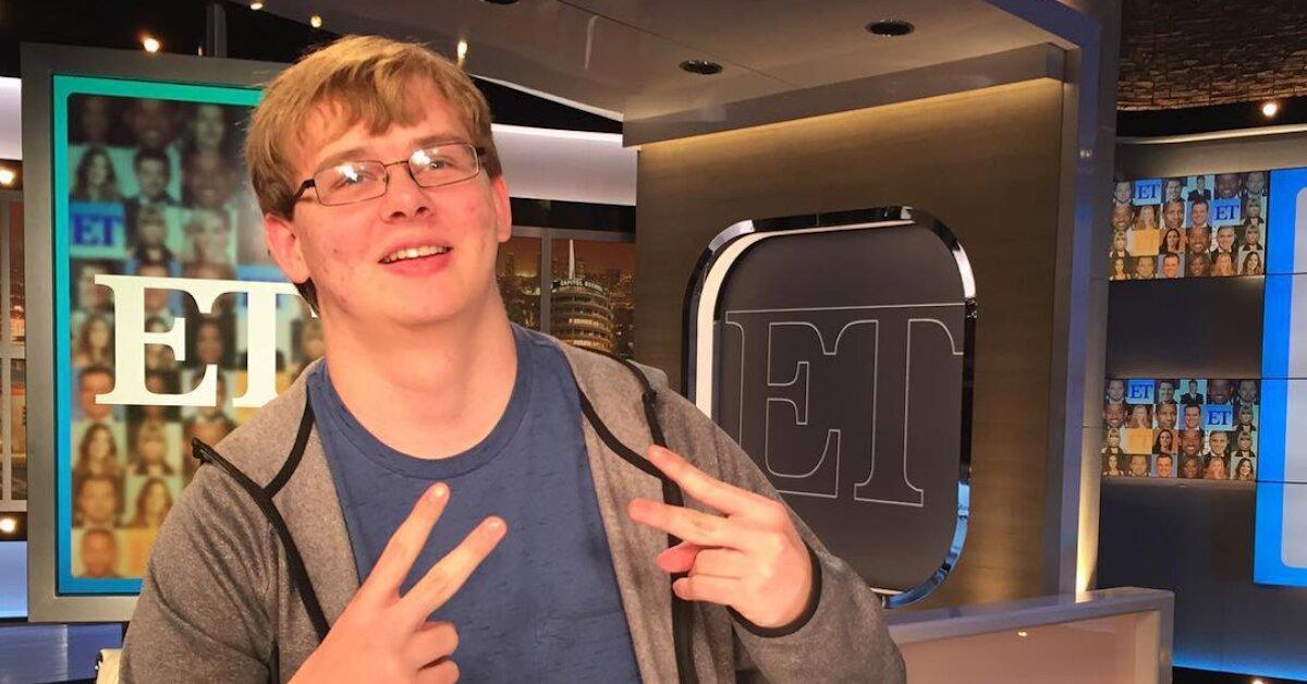 What Happened to CallMeCarson? YouTuber Is Returning to Twitch