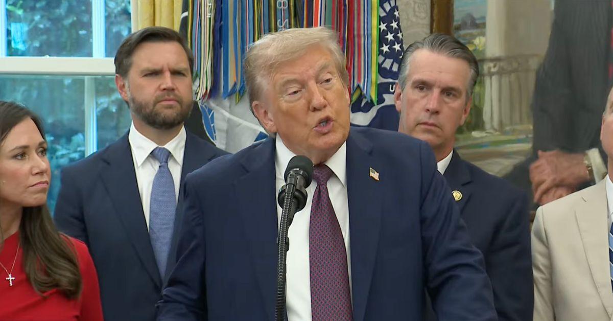 Donald Trump's Suit Was Lumpy During His Announcement