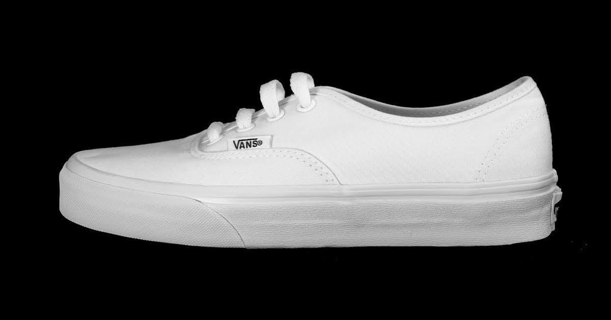 Does This Viral Shoe Pic Mean You're Right Or Left Brain Dominant?