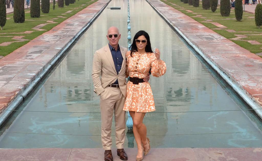 Does Jeff Bezos Pay Taxes He Just Dropped 165m On A Mansion