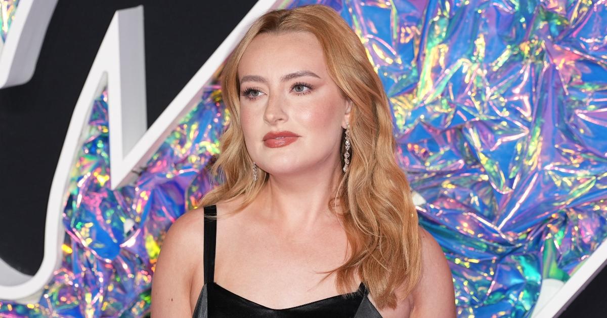 A Guide to Amelia Dimoldenberg’s Dating History