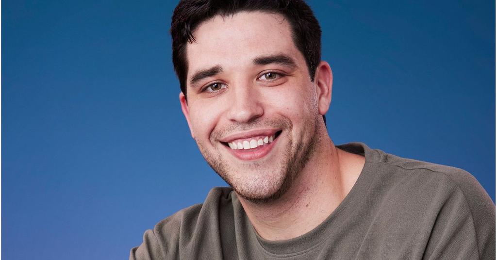 Why Did Devin Strader Share His Private Texts With Bachelorette Jenn Tran?