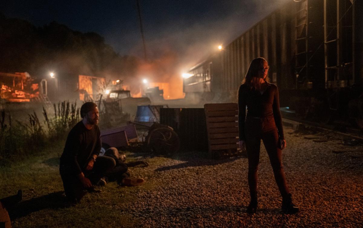 How Is Hope a Vampire and a Witch? Her Tribrid Powers Explained