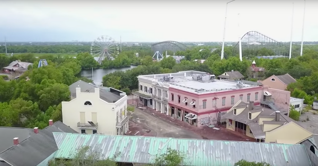 Here Are 7 Haunted Amusement Parks to Visit, If You're Brave Enough