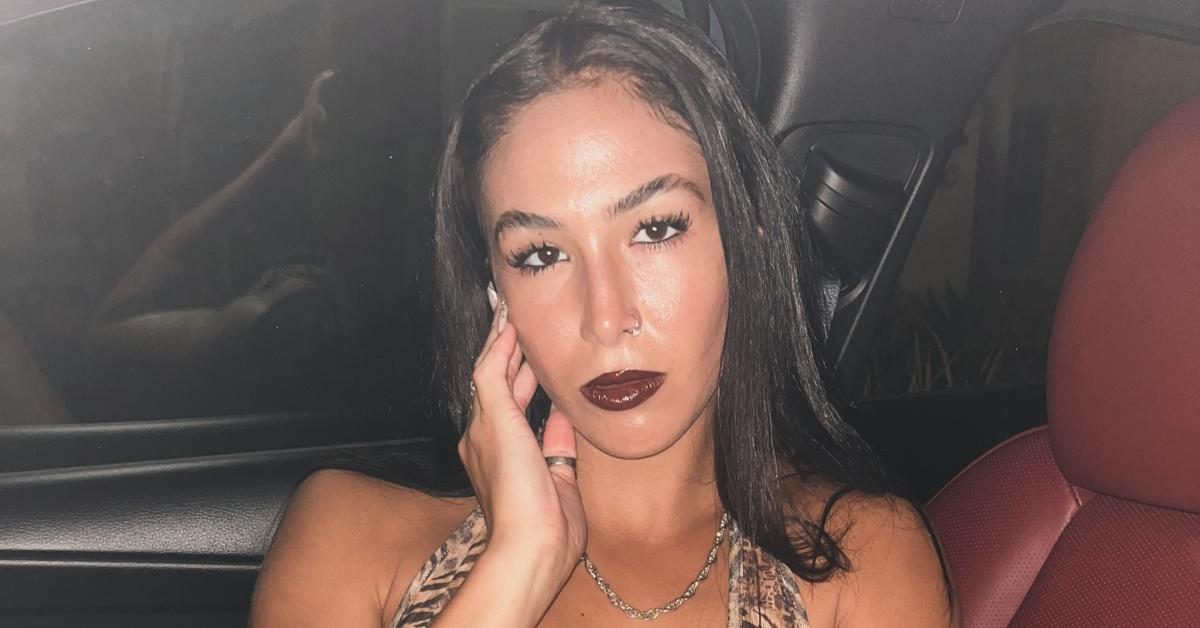 What Happened to Love Island Contestant Beatriz's Leg?