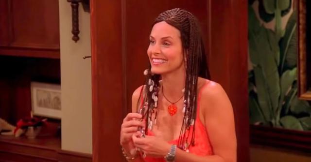 See Monica Geller's Hair Transformation From Season 1 of 'Friends'