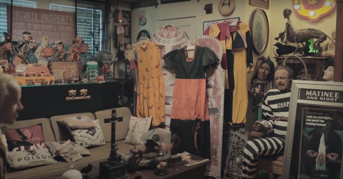 How Does 'Swap Shop's" Buy/Sell/Trade System Work?