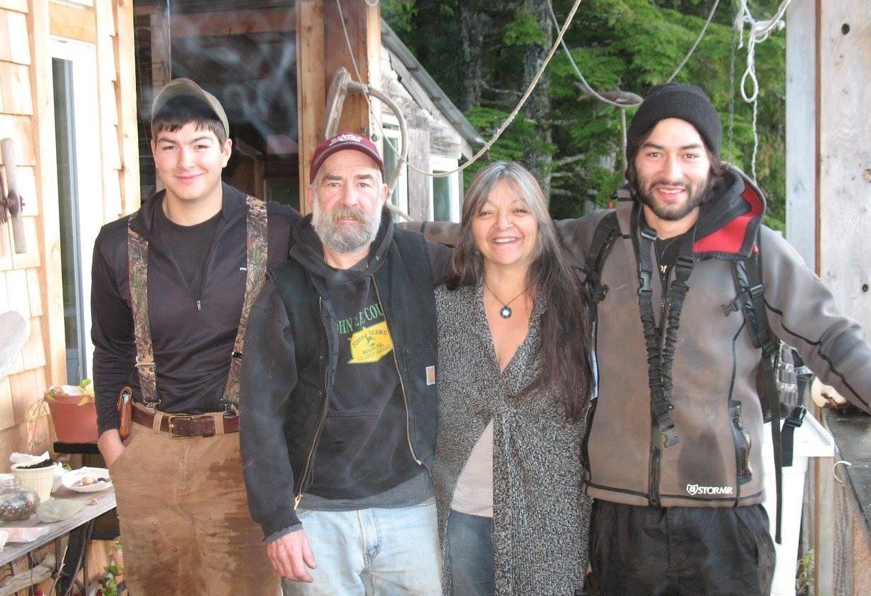 How Did Litzi Botello Lose Her Arm? Here’s What We Know – VisionViral.com