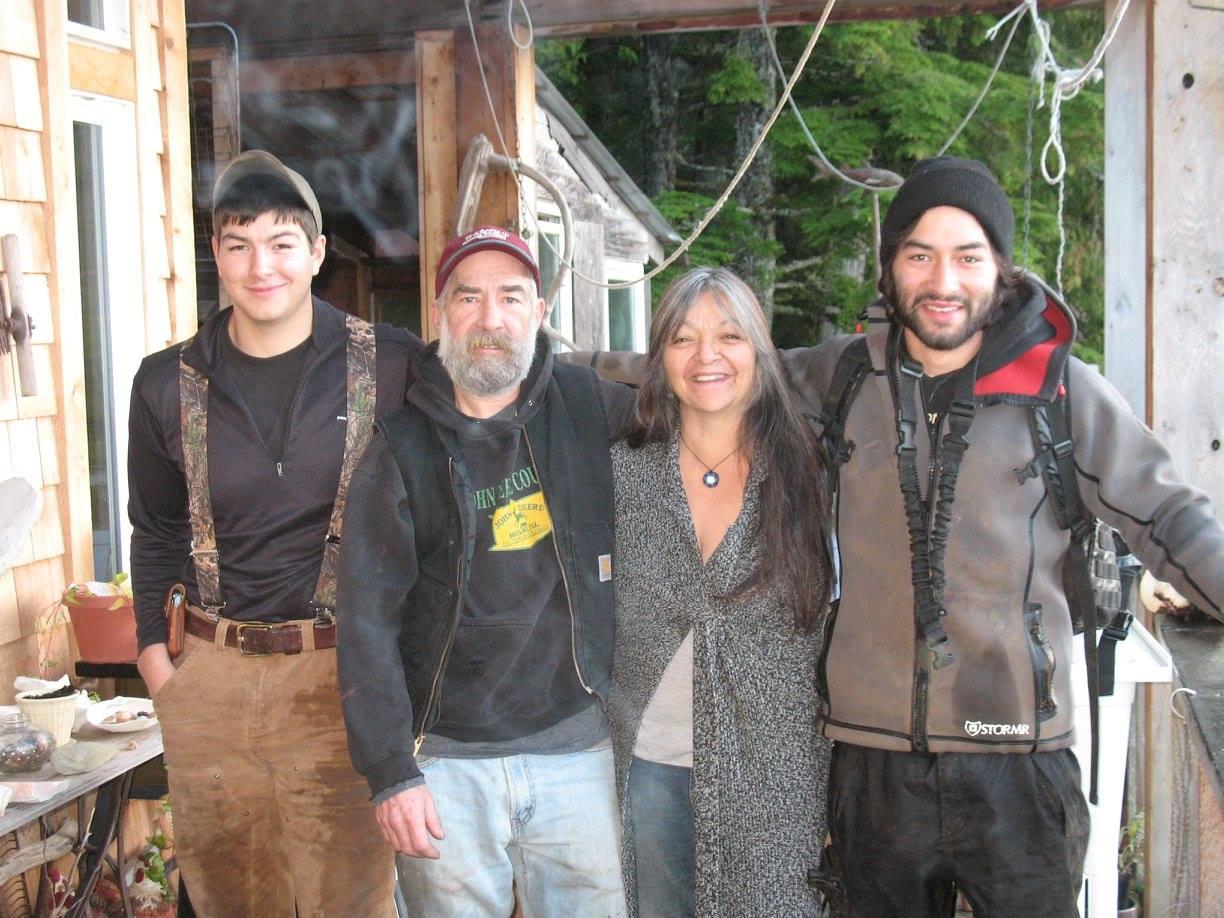 How Did Litzi Botello Lose Her Arm? Here’s What We Know