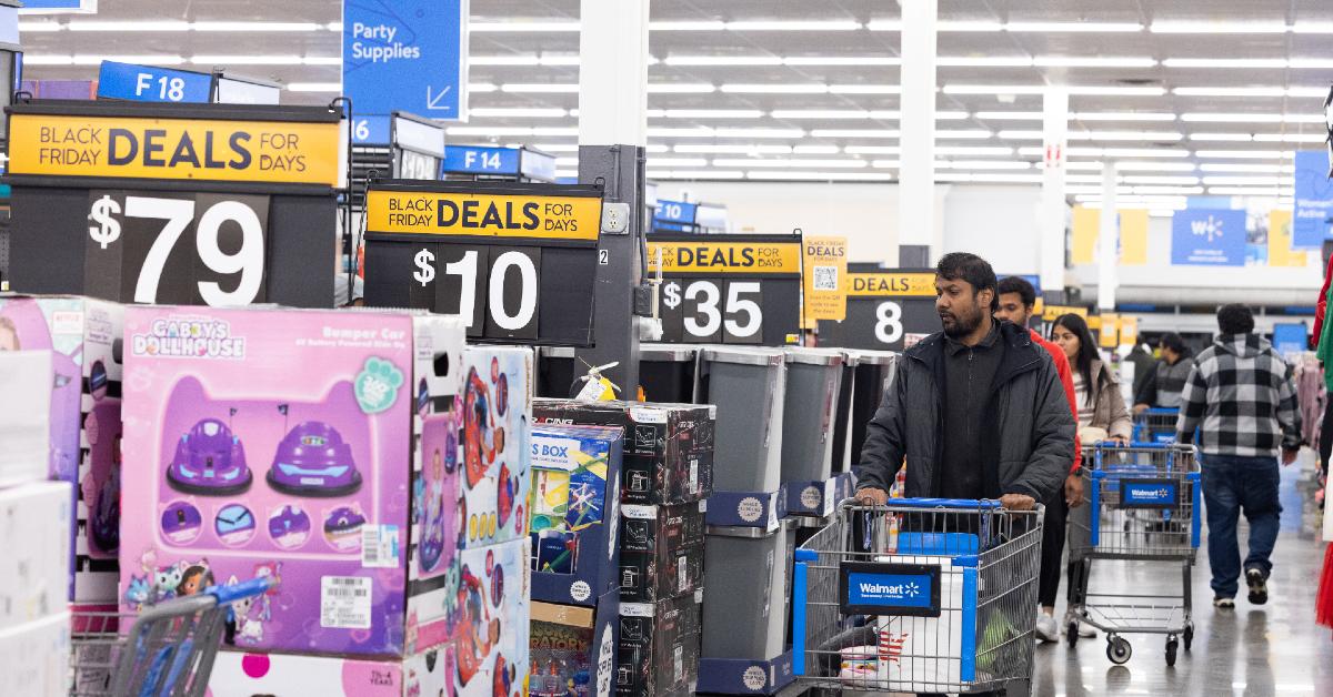 Walmart Security Cameras Track Customers in Viral TikTok