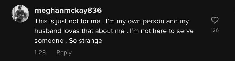 TikTok Creator Estee Williams Embodies the 1950s Housewife