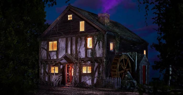 You Can Book the 'Hocus Pocus' Cottage Through Airbnb