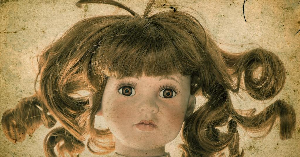 Teen Repeatedly Scares Siblings With Creepy Porcelain Dolls